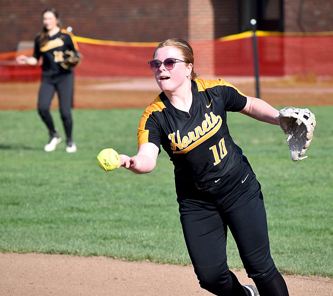 Randolph holds off Forestville | News, Sports, Jobs - Observer Today